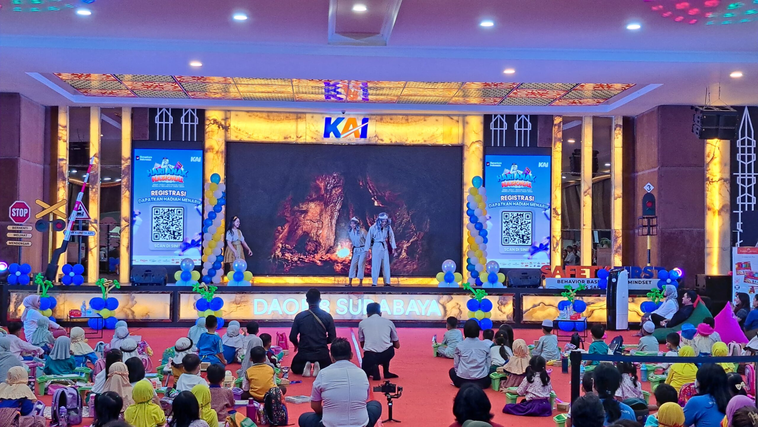 KAI Daop 8 Surabaya Peringati Hari Anak Nasional 2025 dengan Kegiatan Edukatif dan Menghibur ...